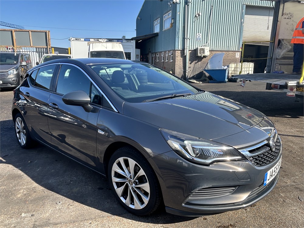 Redcorn Salvage Auctions - 2016 VAUXHALL ASTRA TECH LINE TURBO GREY