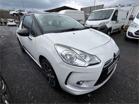 Redcorn Salvage Auctions - 2014 CITROEN DS3 DSTYLE + VTI WHITE
