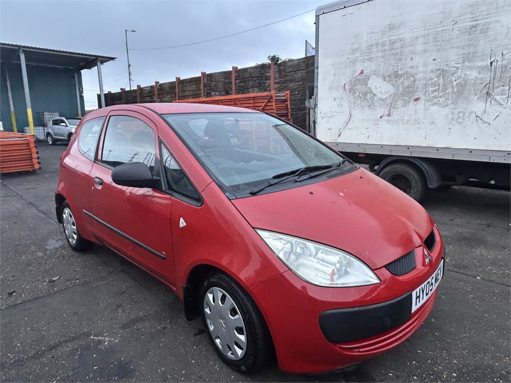 Redcorn Salvage Auctions - 2005 MITSUBISHI COLT RED MPI RED