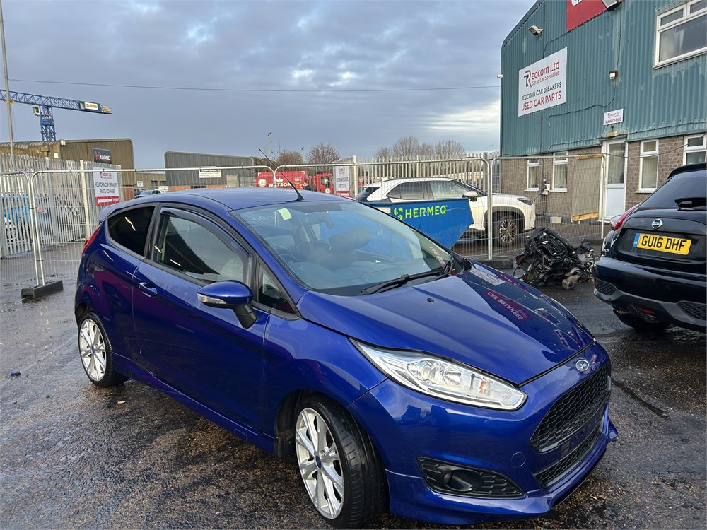 Redcorn Salvage Auctions - 2014 FORD FIESTA ZETEC S T ECOBOOST 125 S/S BLUE