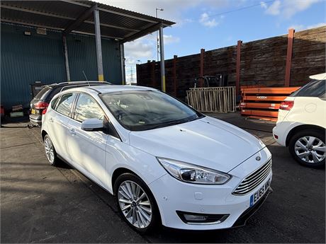 Redcorn Salvage Auctions - 2015 FORD FOCUS TITANIUM X T ECOBOOST 125 S ...