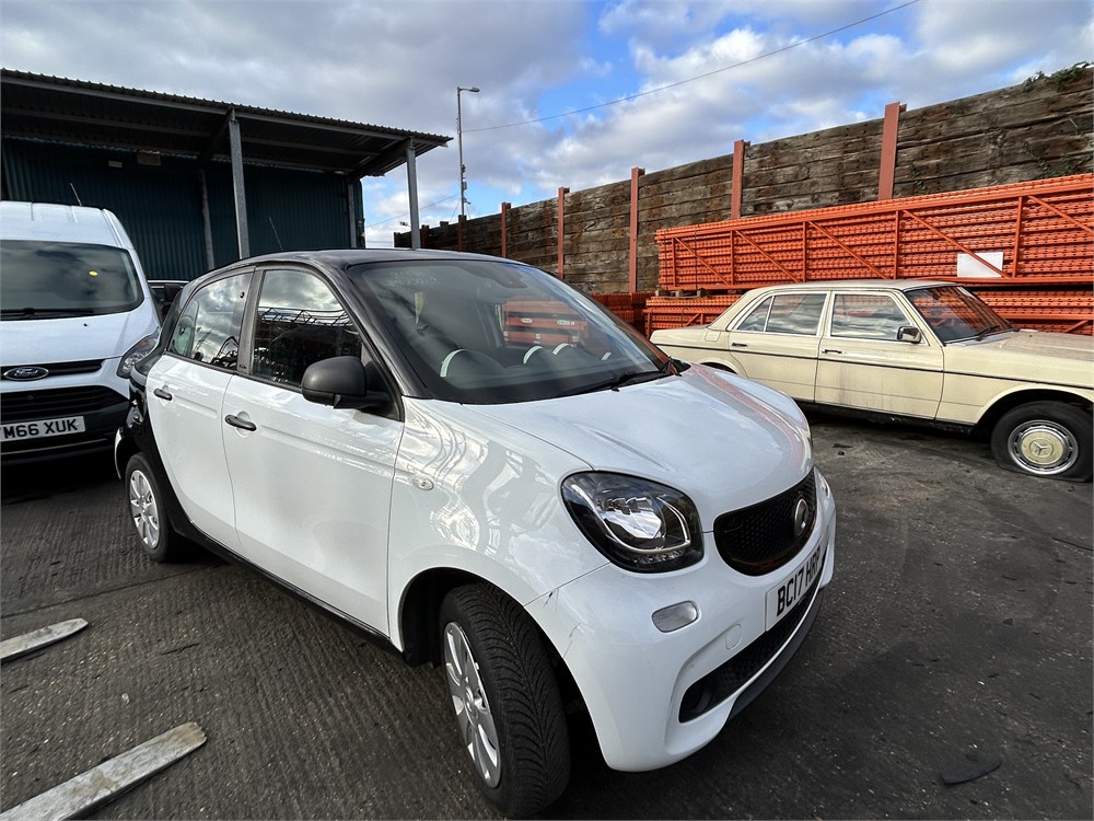 Redcorn Salvage Auctions - 2017 SMART FORFOUR PURE S/S BLACK