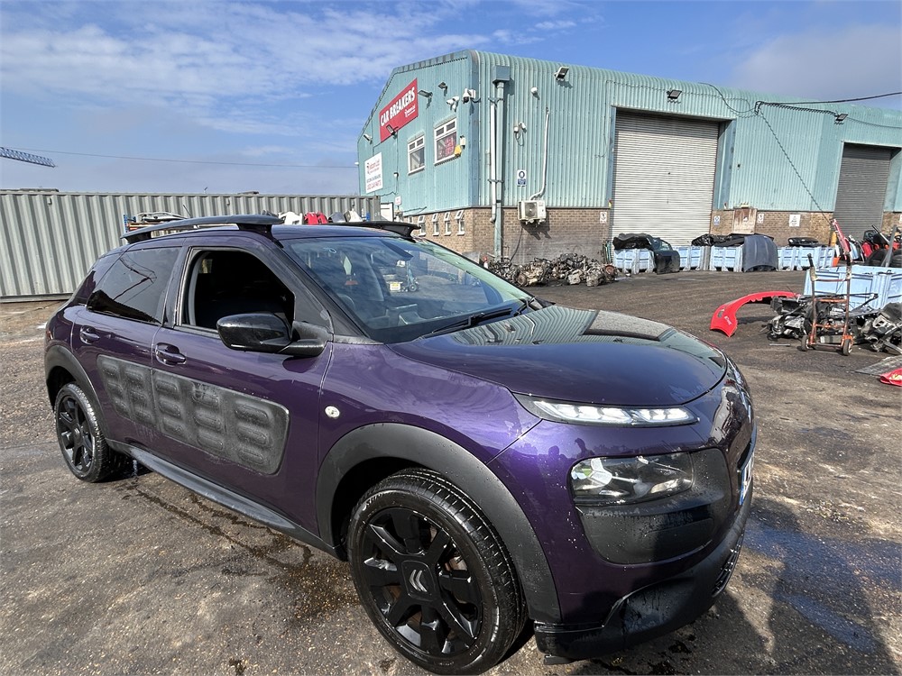 Redcorn Salvage Auctions - 2015 CITROEN C4 CACTUS FLAIR VTI PURETECH 82 ...